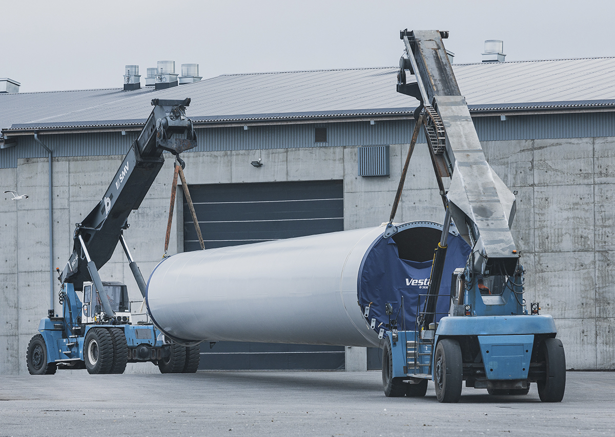 Wind turbine logistics - KWH Logistics